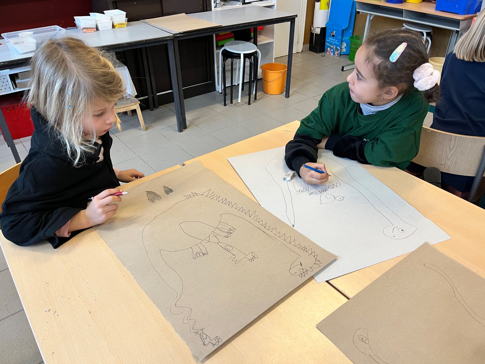 Thema Dino’s en aan de slag met Kunstkuur