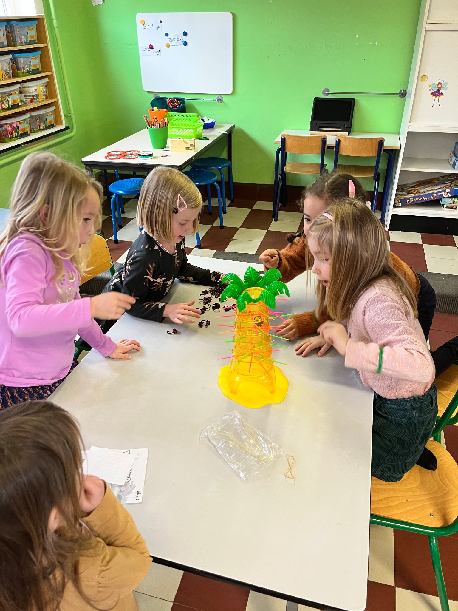 Thema Dino’s en aan de slag met Kunstkuur